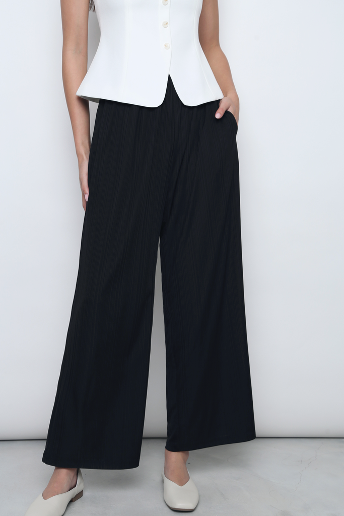Aero Textured Pants Black (Restock) – Hollyhoque