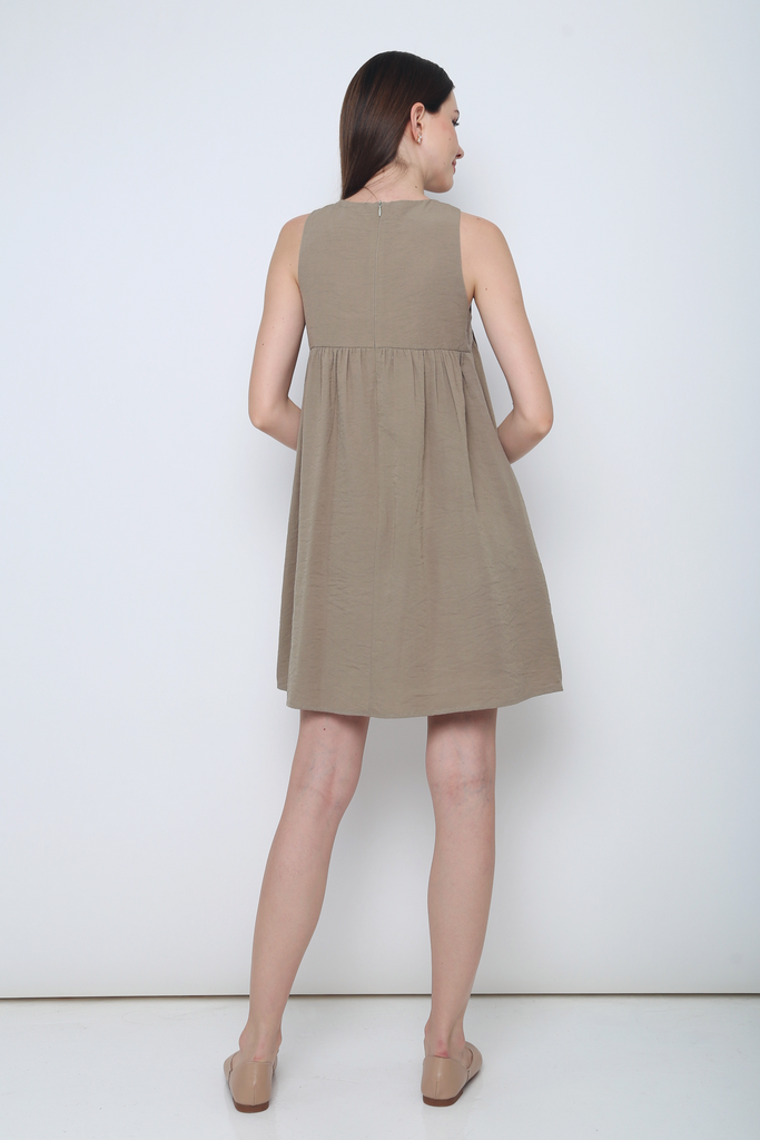 Anya Basic Sleeveless Dress Taupe – Hollyhoque