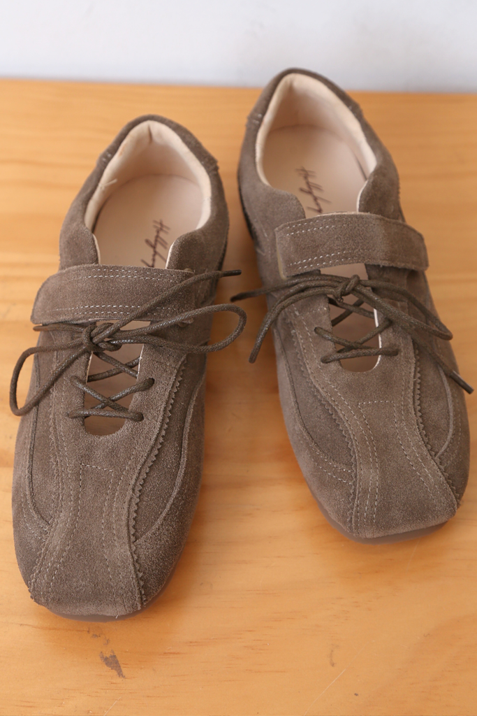 Ballet Core Lace Sneakers Brown (Restock) – Hollyhoque