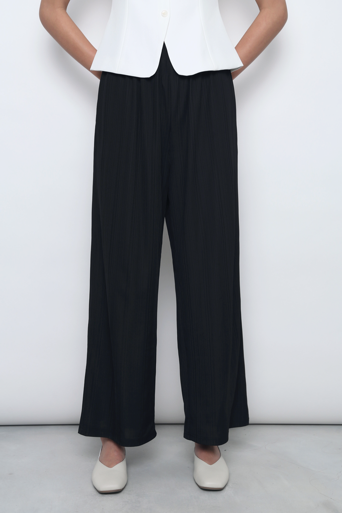 Aero Textured Pants Black (Restock) – Hollyhoque